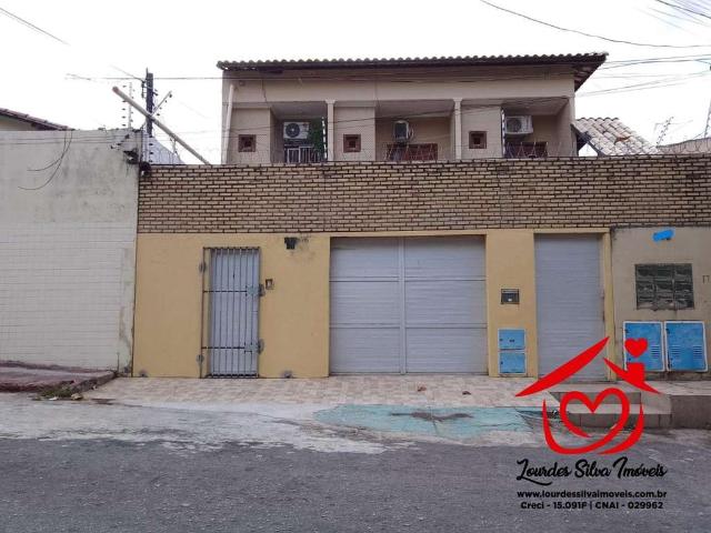 Casa / Sobrado para Venda em Fortaleza/CE Fátima 3 Quartos