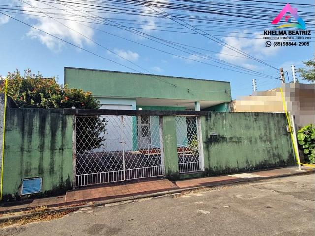 Casa / Sobrado para Venda em Fortaleza/CE Fátima 3 Quartos