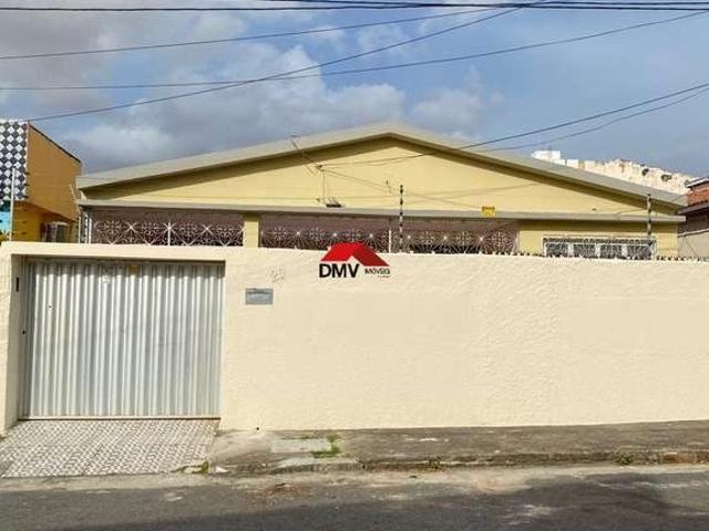 Casa / Sobrado para Venda em Fortaleza/CE Fátima 3 Quartos