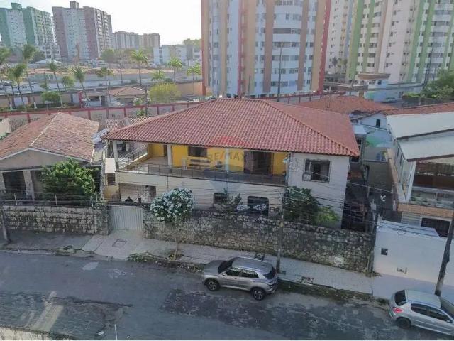 Casa / Sobrado para Venda em Fortaleza/CE Fátima 7 Quartos