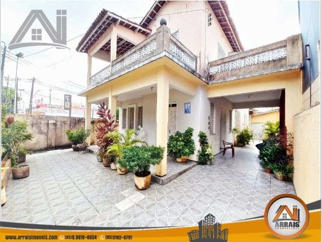 Casa / Sobrado para Venda em Fortaleza/CE Fátima 5 Quartos