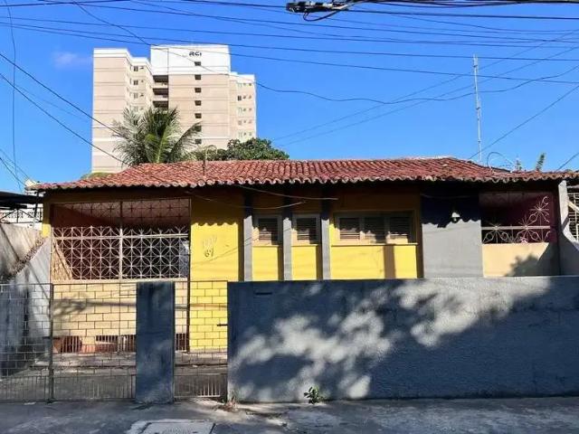 Casa / Sobrado para Venda em Fortaleza/CE Itaperi 3 Quartos