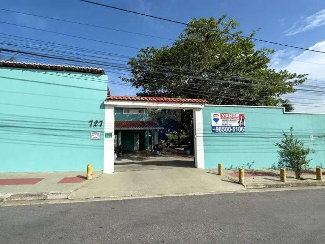 Casa / Sobrado para Venda em Fortaleza/CE Itaperi 6 Quartos