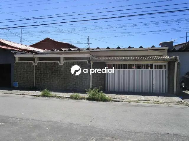 Casa / Sobrado para Venda em Fortaleza/CE Joaquim Távora 4 Quartos