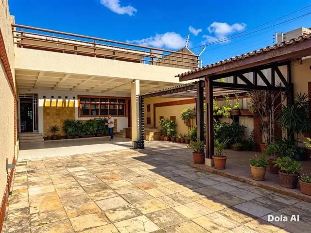 Casa / Sobrado para Venda em Fortaleza/CE Joaquim Távora 5 Quartos