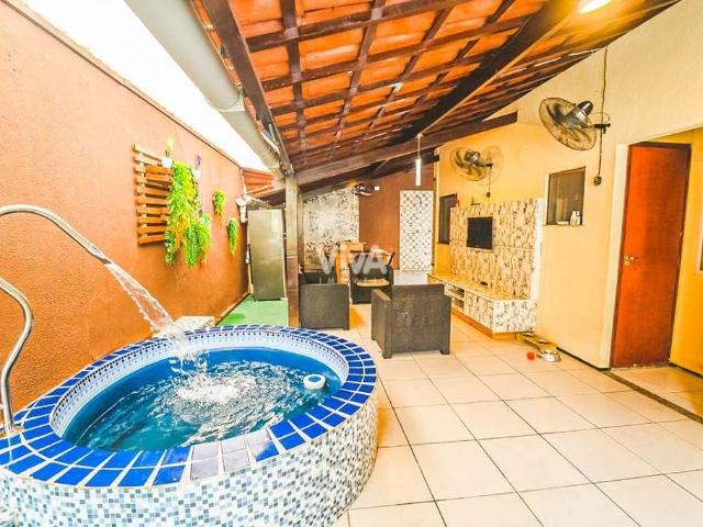 Casa / Sobrado para Venda em Fortaleza/CE Lagoa Redonda 3 Quartos