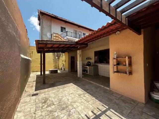 Casa / Sobrado para Venda em Fortaleza/CE Maraponga 4 Quartos