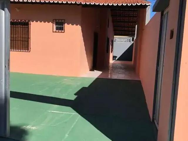 Casa / Sobrado para Venda em Fortaleza/CE Messejana 3 Quartos