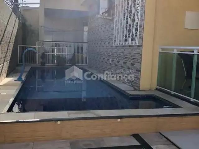 Casa / Sobrado para Venda em Fortaleza/CE Montese 4 Quartos