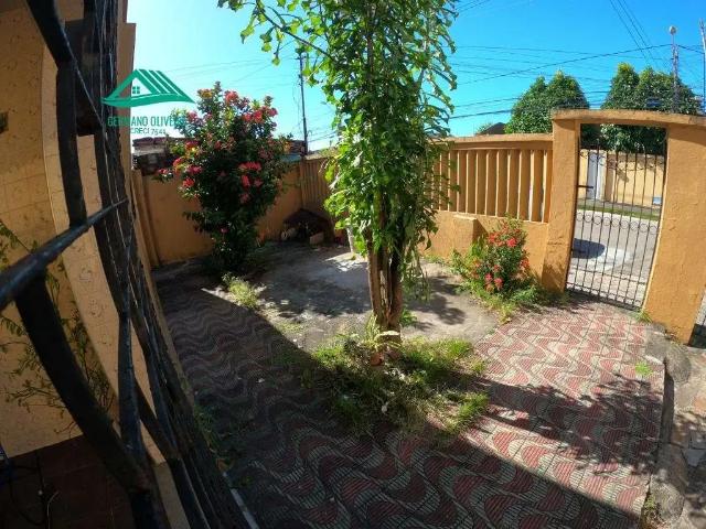 Casa / Sobrado para Venda em Fortaleza/CE Montese 5 Quartos