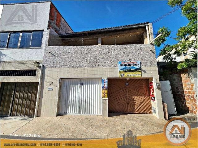 Casa / Sobrado para Venda em Fortaleza/CE Montese 5 Quartos