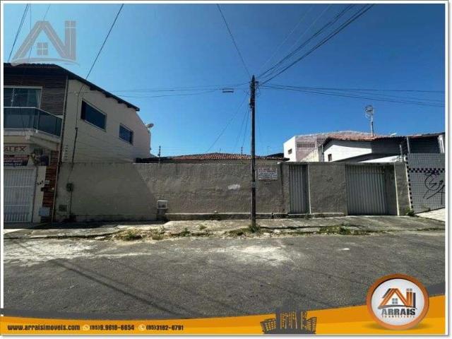 Casa / Sobrado para Venda em Fortaleza/CE Montese 6 Quartos