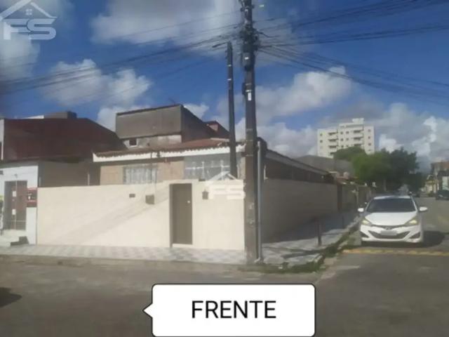 Casa / Sobrado para Venda em Fortaleza/CE Padre Andrade 3 Quartos