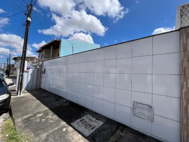 Casa / Sobrado para Venda em Fortaleza/CE Parque Araxá 4 Quartos