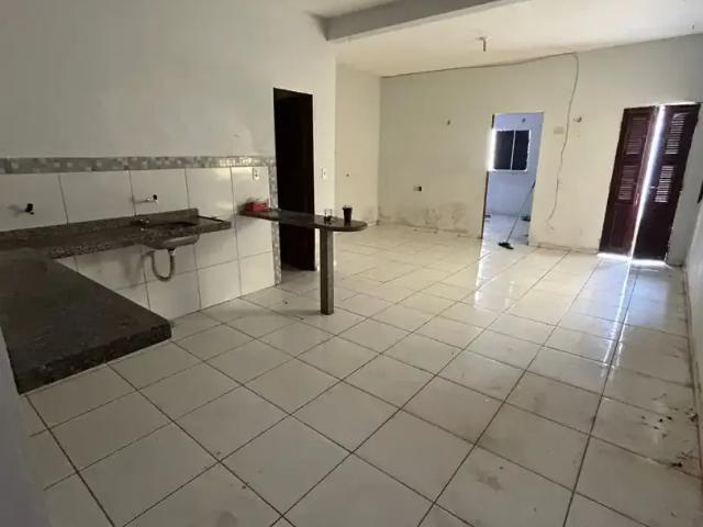 Casa / Sobrado para Venda em Fortaleza/CE Parque Dois Irmãos 2 Quartos