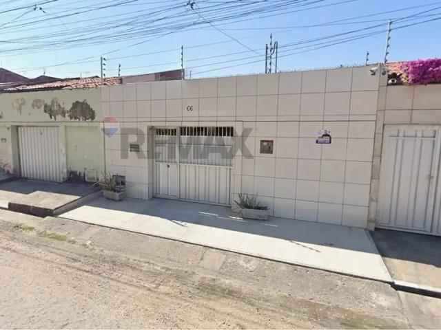Casa / Sobrado para Venda em Fortaleza/CE Parque Dois Irmãos 2 Quartos