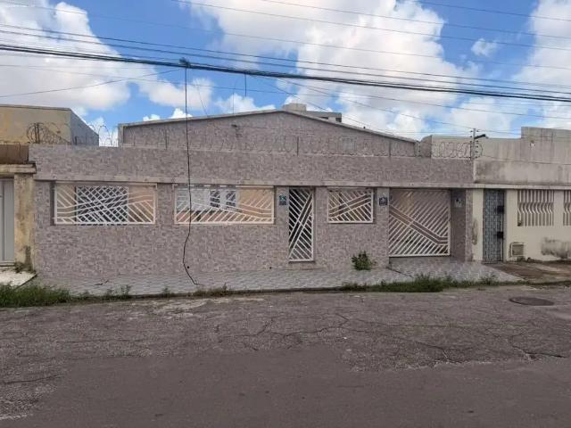 Casa / Sobrado para Venda em Fortaleza/CE Parquelândia 3 Quartos