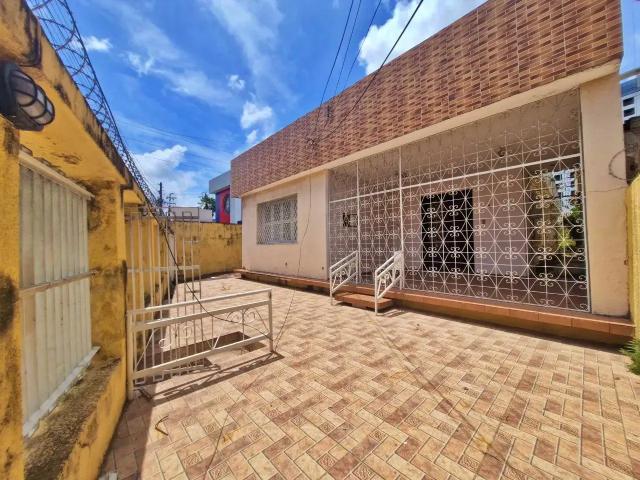 Casa / Sobrado para Venda em Fortaleza/CE Parquelândia 4 Quartos