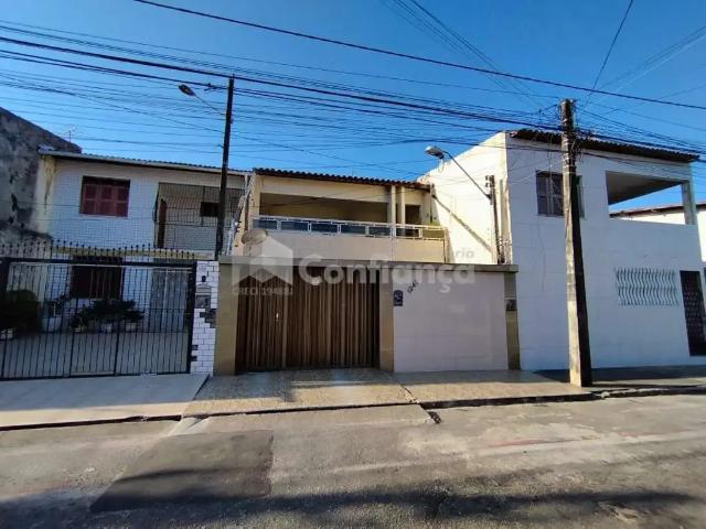 Casa / Sobrado para Venda em Fortaleza/CE Parquelândia 5 Quartos