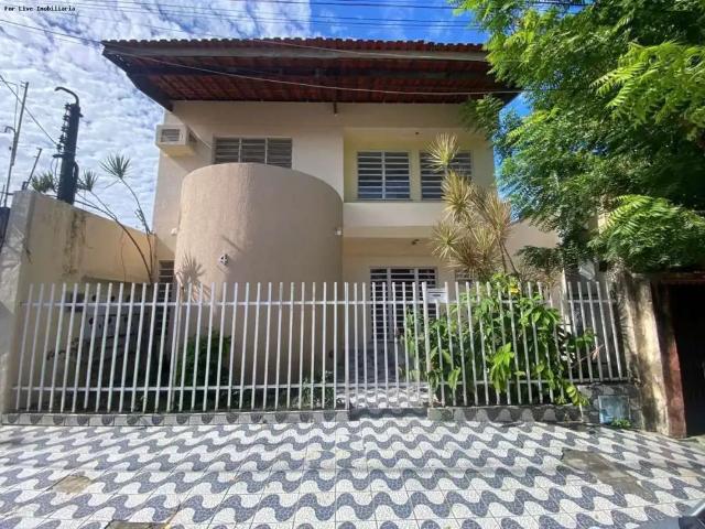 Casa / Sobrado para Venda em Fortaleza/CE Parreão 10 Quartos