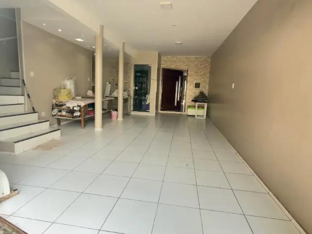 Casa / Sobrado para Venda em Fortaleza/CE Passaré 4 Quartos