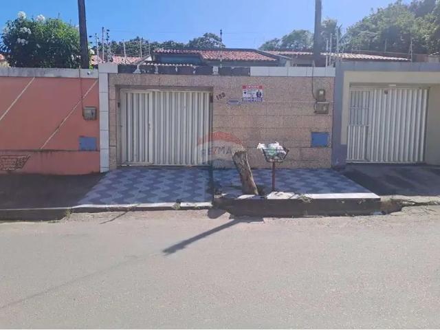 Casa / Sobrado para Venda em Fortaleza/CE Paupina 2 Quartos
