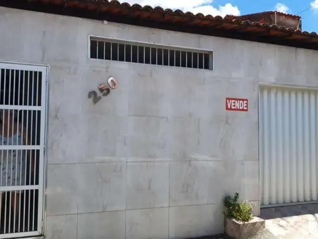 Casa / Sobrado para Venda em Fortaleza/CE Prefeito José Walter 3 Quartos
