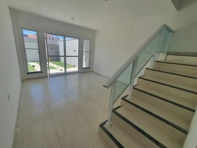 Casa / Sobrado para Venda em Fortaleza/CE Prefeito José Walter 3 Quartos