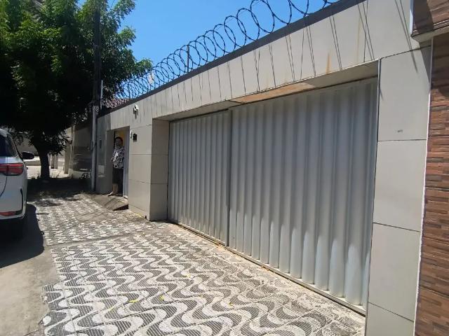 Casa / Sobrado para Venda em Fortaleza/CE São Gerardo 4 Quartos