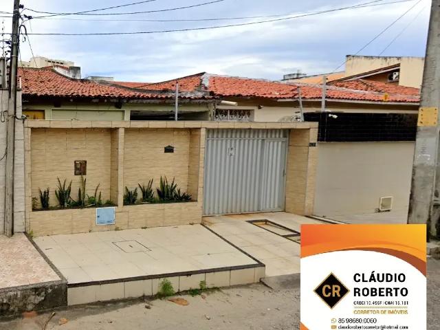 Casa / Sobrado para Venda em Fortaleza/CE São Gerardo 4 Quartos