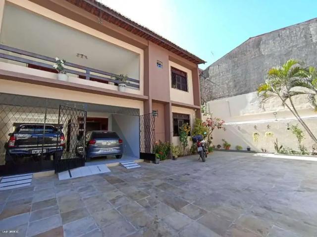 Casa / Sobrado para Venda em Fortaleza/CE São Gerardo 5 Quartos