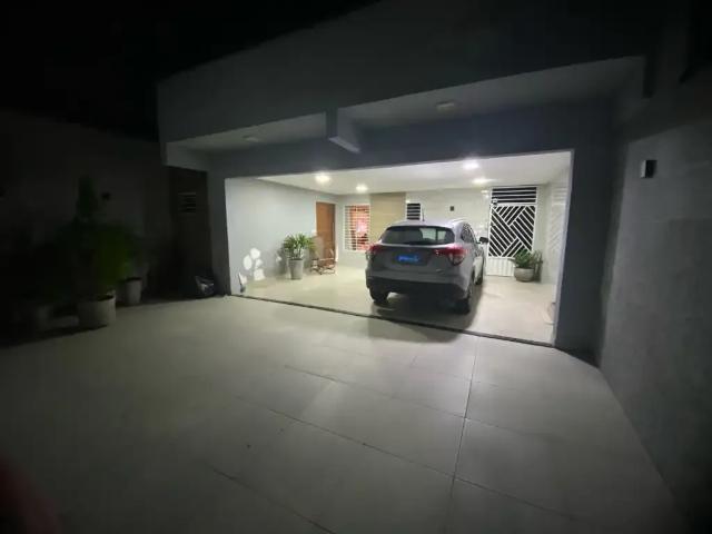 Casa / Sobrado para Venda em Fortaleza/CE São Gerardo 3 Quartos