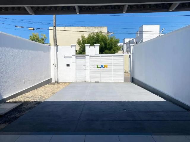 Casa / Sobrado para Venda em Fortaleza/CE Sapiranga 3 Quartos