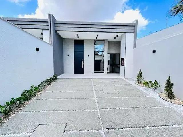 Casa / Sobrado para Venda em Fortaleza/CE Sapiranga 3 Quartos