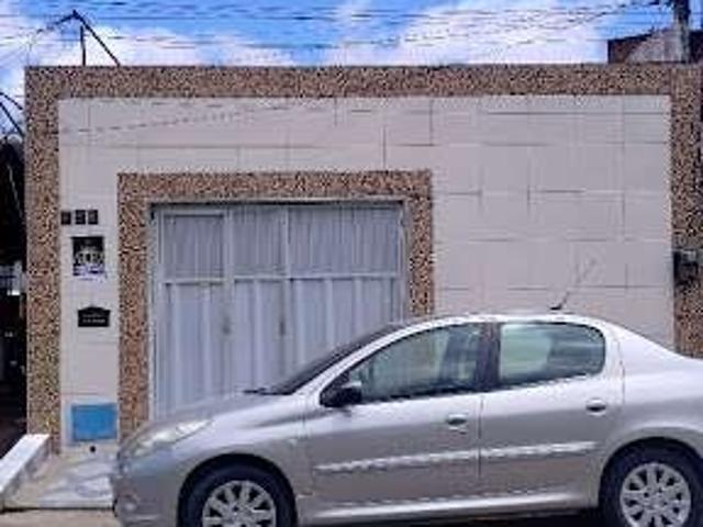 Casa / Sobrado para Venda em Fortaleza/CE Siqueira 4 Quartos