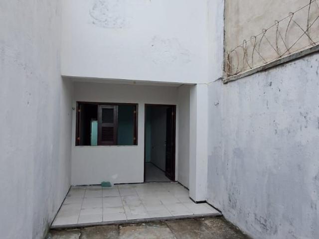 Casa / Sobrado para Venda em Fortaleza/CE Siqueira 2 Quartos