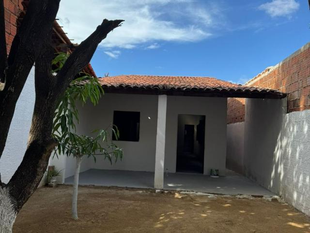 Casa / Sobrado para Venda em Fortaleza/CE Siqueira 2 Quartos