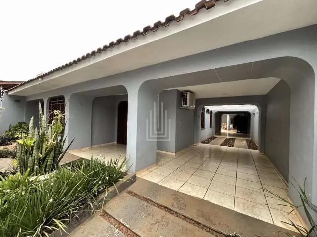 Casa / Sobrado para Venda em Foz do Iguaçu/PR Conjunto Libra 3 Quartos