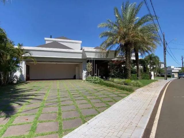 Casa / Sobrado para Venda em Foz do Iguaçu/PR Centro 1 Quartos