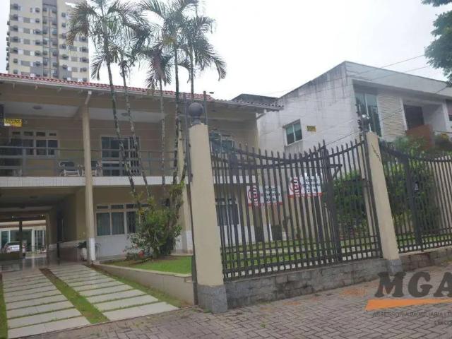 Casa / Sobrado para Venda em Foz do Iguaçu/PR Centro 4 Quartos