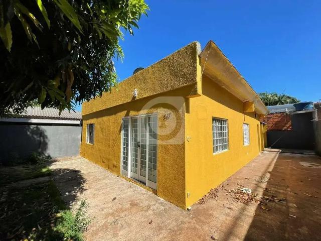 Casa / Sobrado para Venda em Foz do Iguaçu/PR Jardim das Flores 4 Quartos