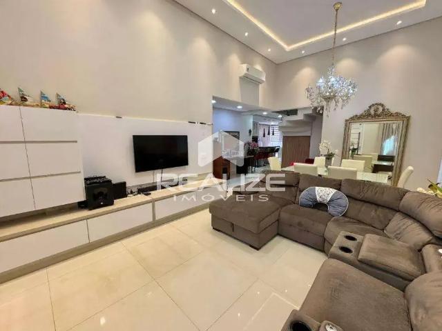 Casa / Sobrado para Venda em Foz do Iguaçu/PR Jardim Ipê II 4 Quartos