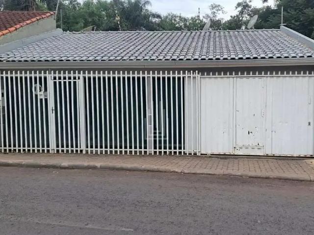Casa / Sobrado para Venda em Foz do Iguaçu/PR Novo Mundo 2 Quartos