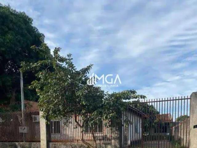 Casa / Sobrado para Venda em Foz do Iguaçu/PR Três Lagoas 4 Quartos