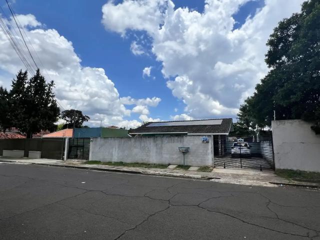 Casa / Sobrado para Venda em Foz do Iguaçu/PR Vila Residencial A 5 Quartos