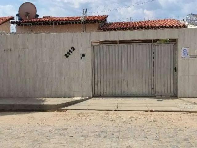 Casa / Sobrado para Venda em Floriano/PI Irapuá II 4 Quartos