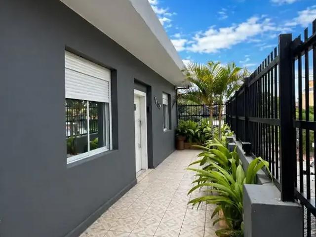 Casa / Sobrado para Venda em Florianópolis/SC Coloninha 5 Quartos
