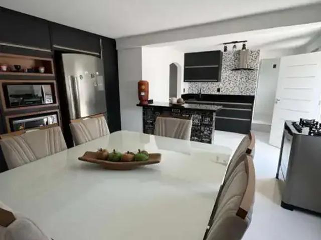 Casa / Sobrado para Venda em Florianópolis/SC Coloninha 5 Quartos