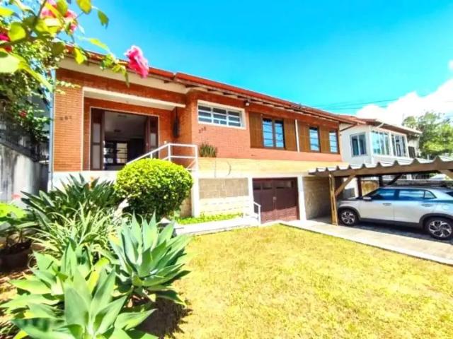 Casa / Sobrado para Venda em Florianópolis/SC Coqueiros 3 Quartos