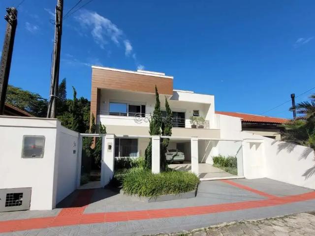 Casa / Sobrado para Venda em Florianópolis/SC Coqueiros 3 Quartos